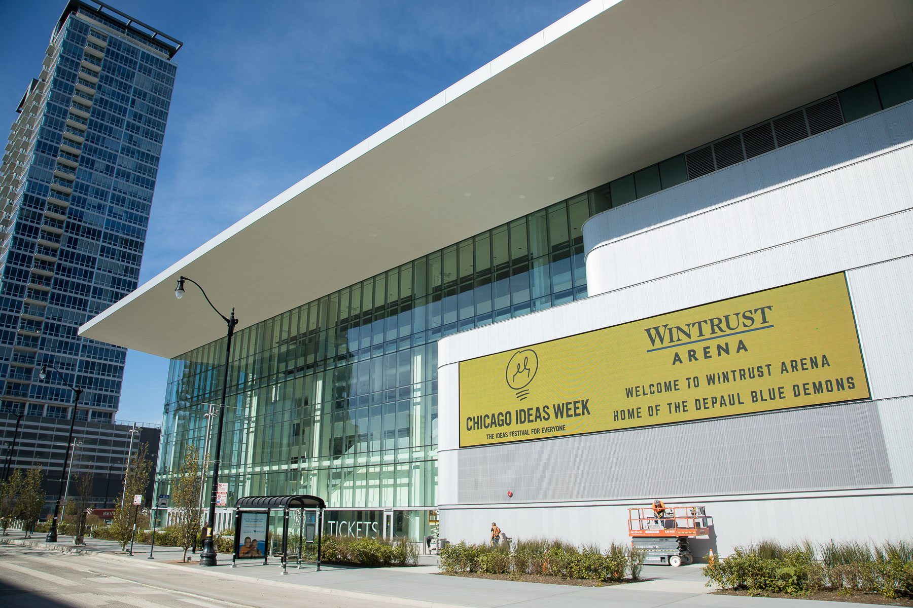 Chicago Ideas Week tours Wintrust Arena | Multimedia | DePaul ...